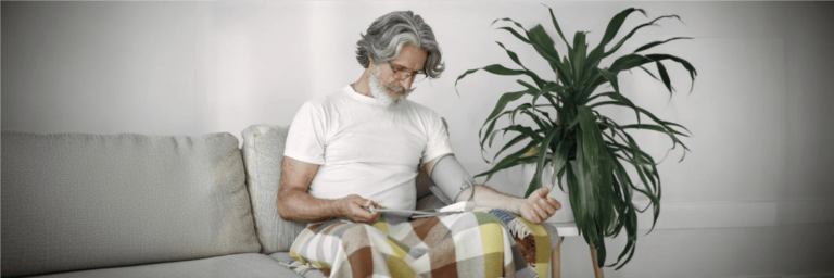 How an Event Recorder Tracks Heart Health: Portable Monitor Guide - The ...